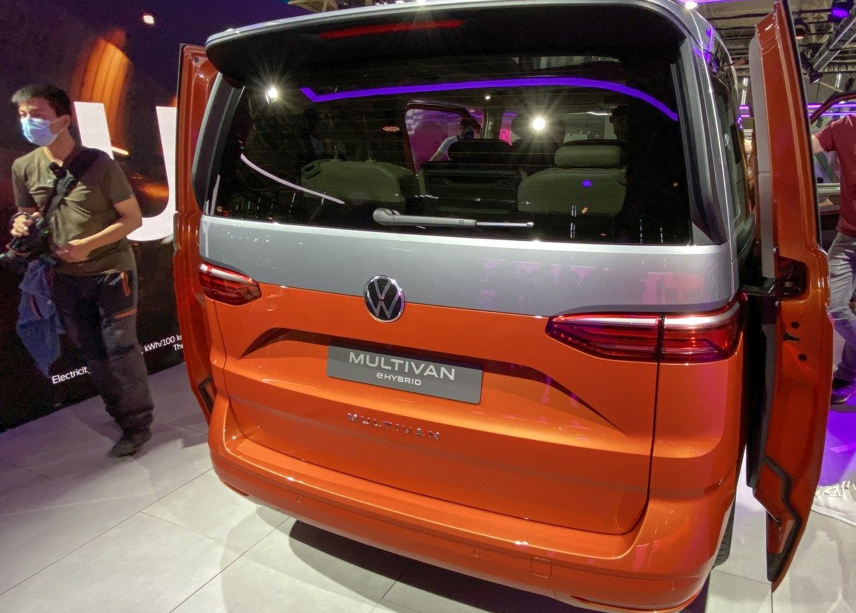 Volkswagen Multivan (T7) 1.4 eHybrid (218 Hp) DSG